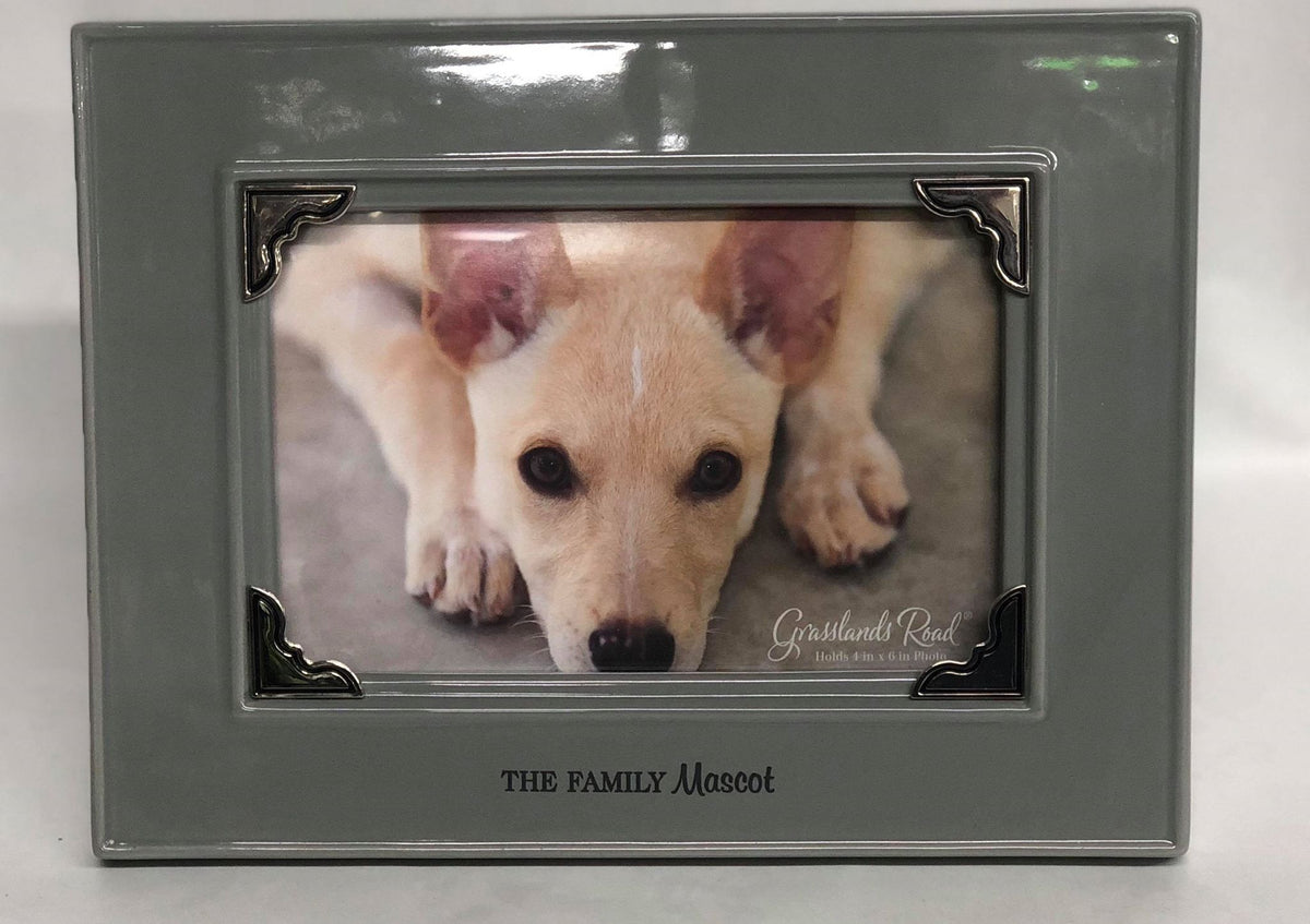 "Family Mascot" Frame – Keepsakes and Memories Inc.